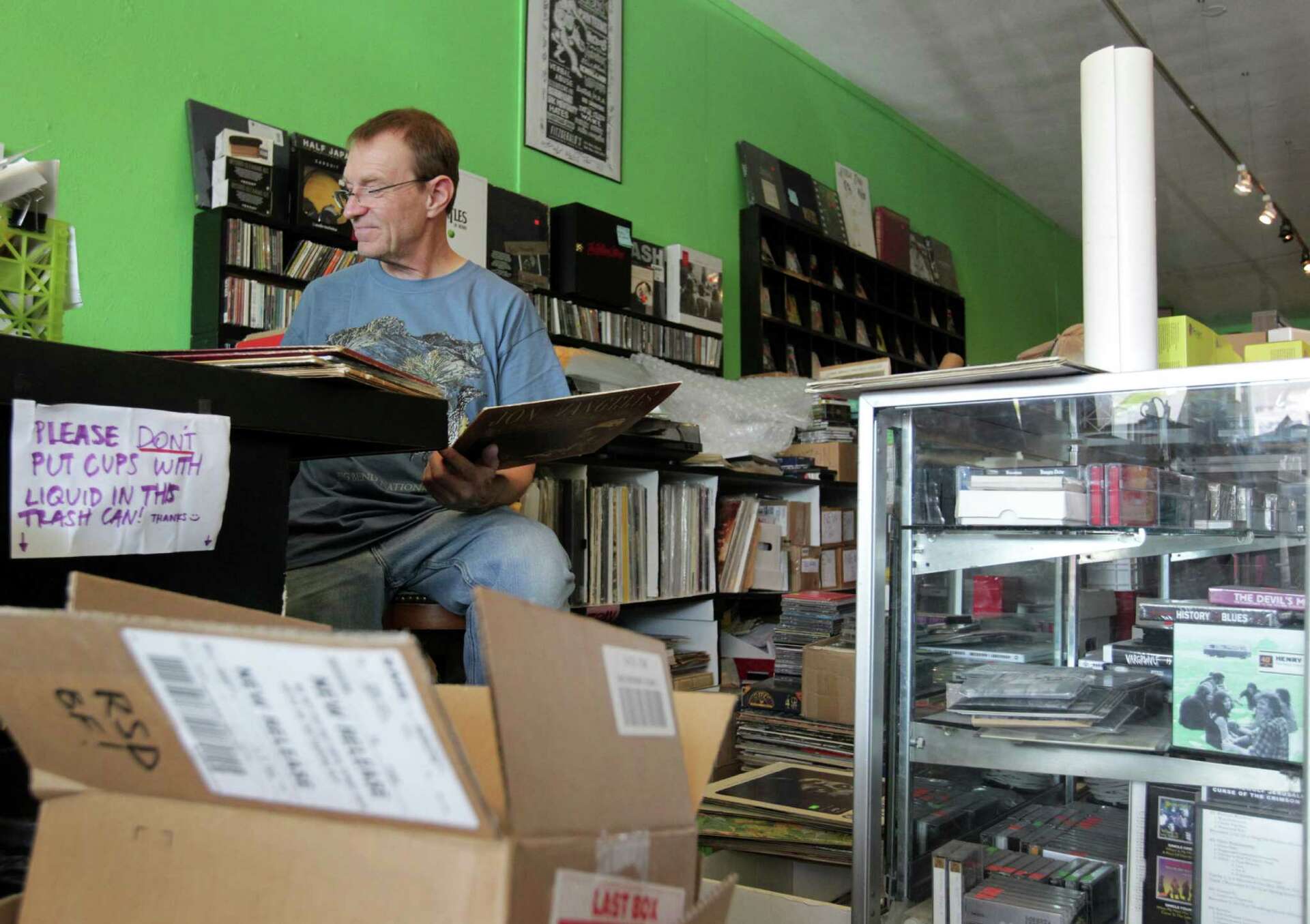 Vinal Edge, one of Houston's favorite record stores, turns 30 years old ...