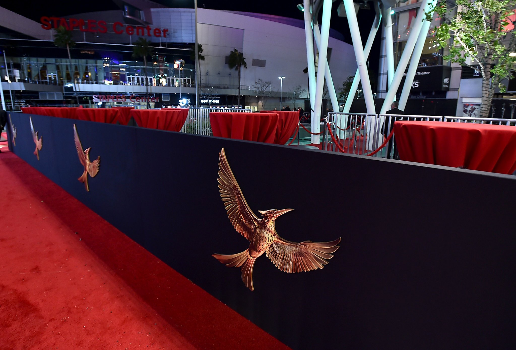 'Hunger Games' gets subdued Los Angeles premiere amid Paris remembrances