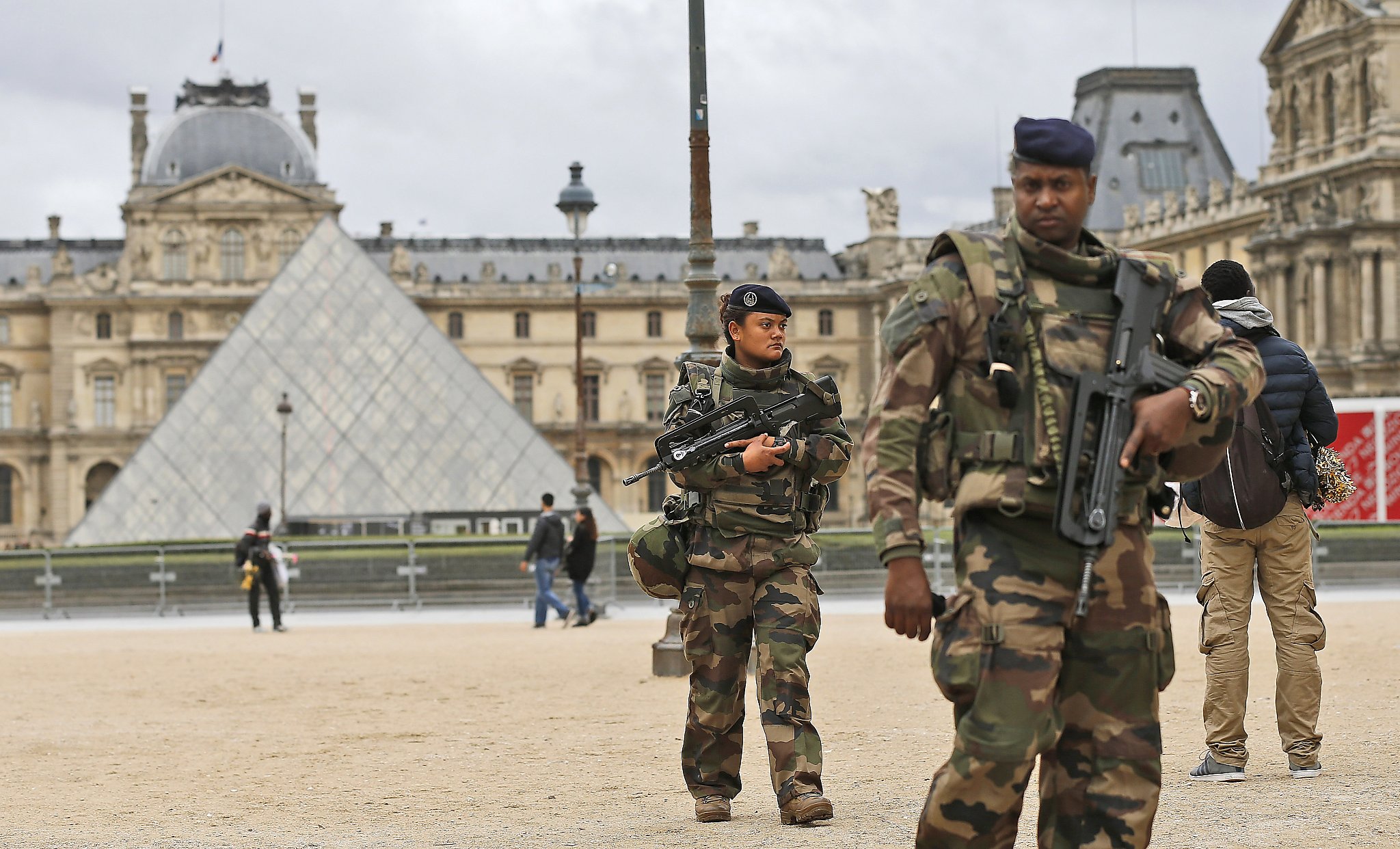 Paris suburb stormed in search for mastermind of attacks