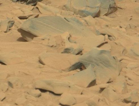 'Alien faces' in NASA's Mars rover photos subject of latest 'discovery'
