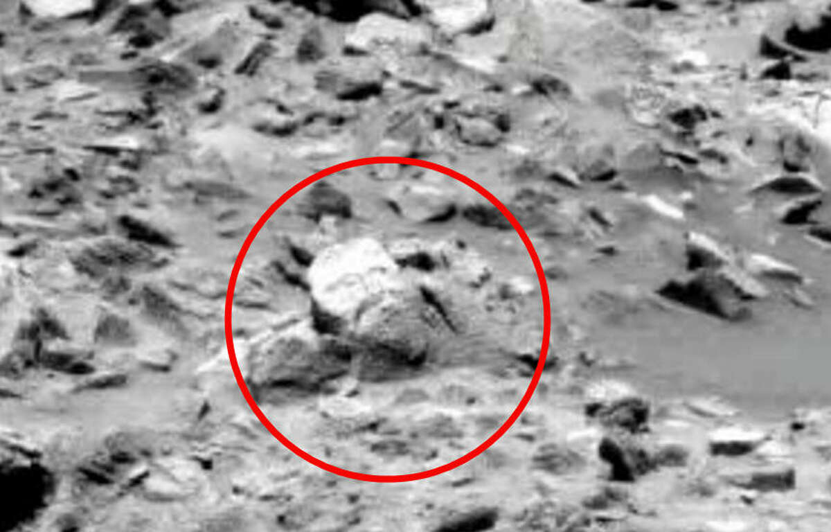 'Alien faces' in NASA's Mars rover photos subject of latest 'discovery'