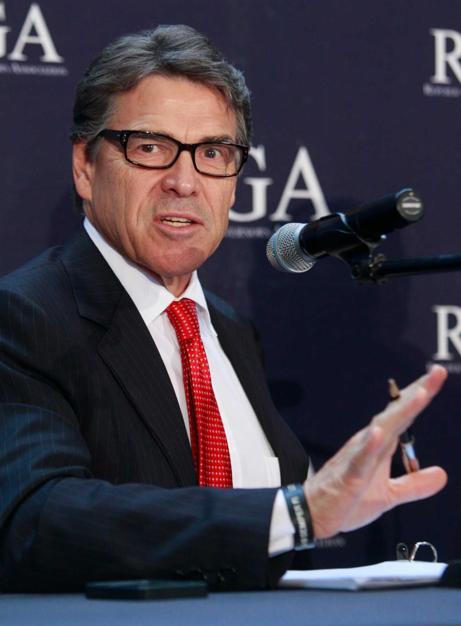 Perry lawyers ask court to toss remaining indictment against former ...
