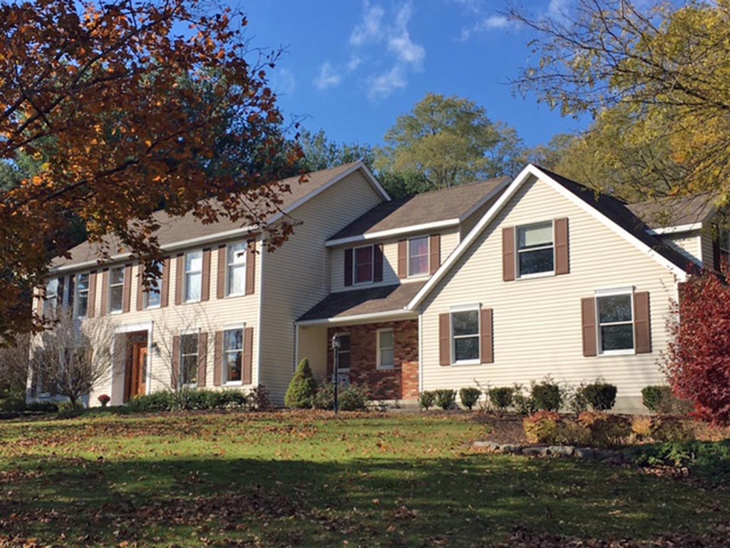 House of the Week: Colonial in Menands