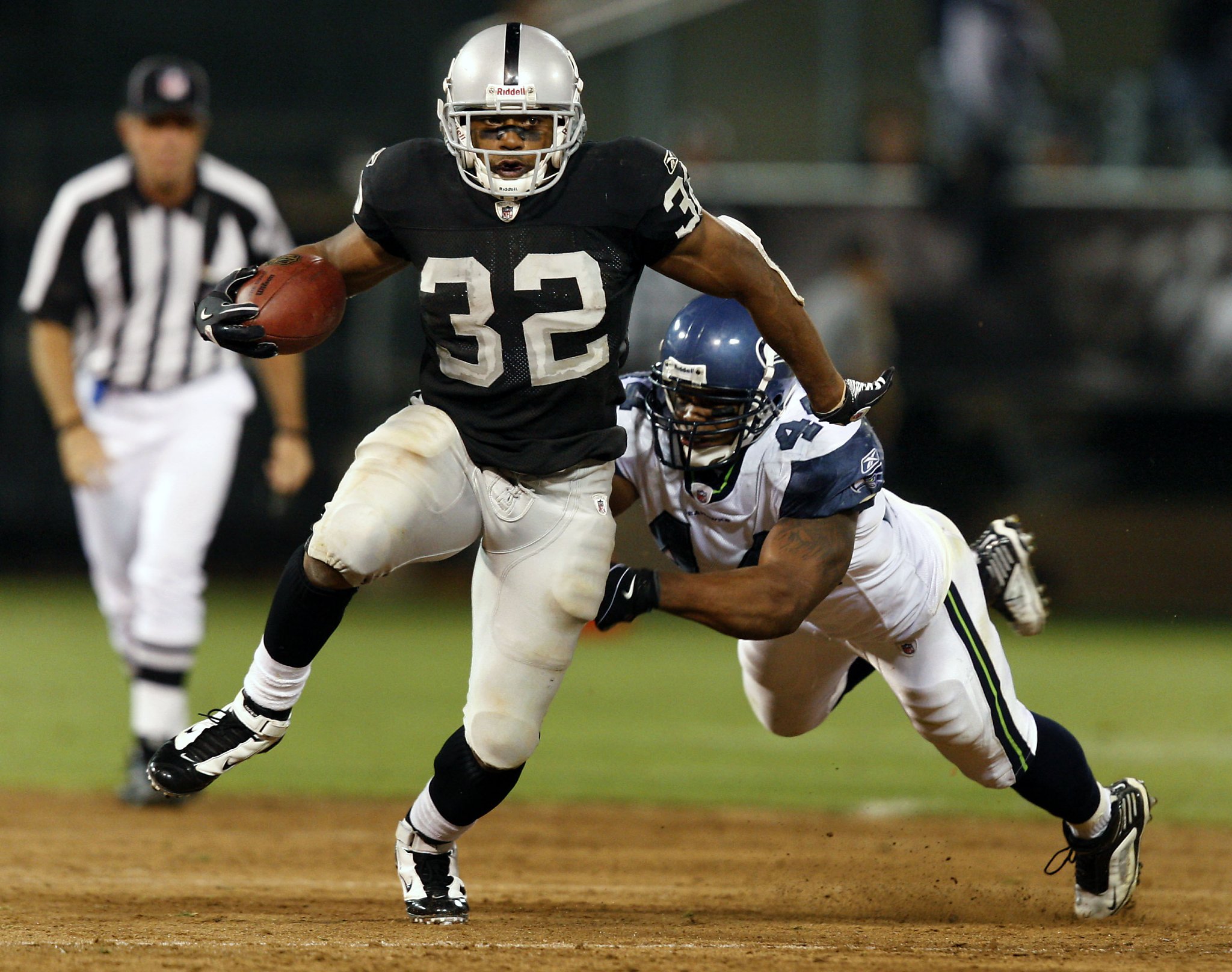 Ex-Oakland Raider Michael Bennett arrested for alleged loan fraud