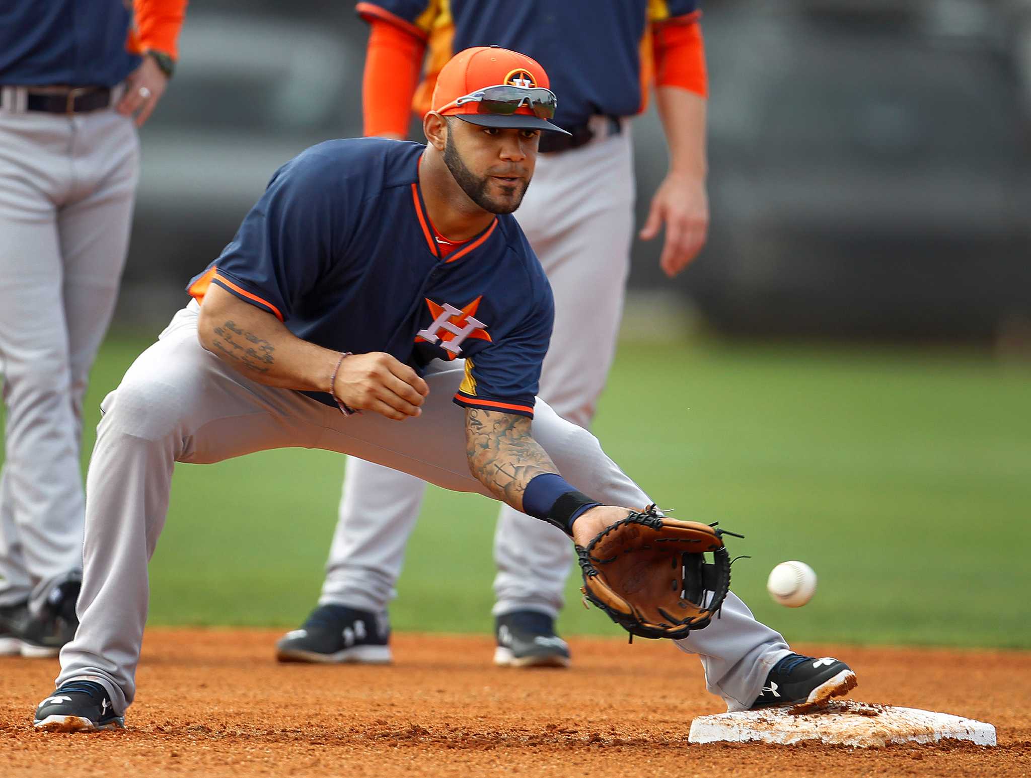 Trade of Villar just a part of freeing 40-man roster