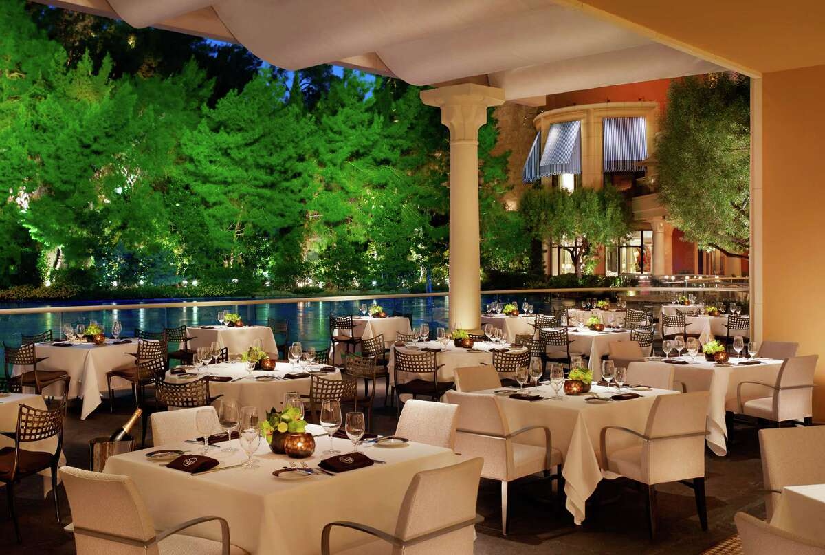 Las Vegas Strip shines with new crop of hip, high-end restaurants