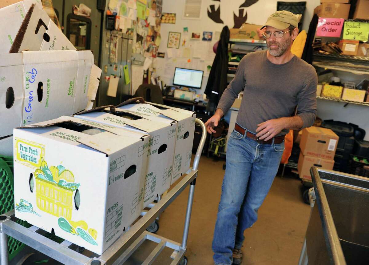 Former pig farmer becomes vegetable-growing vegan who laments slaughter ...