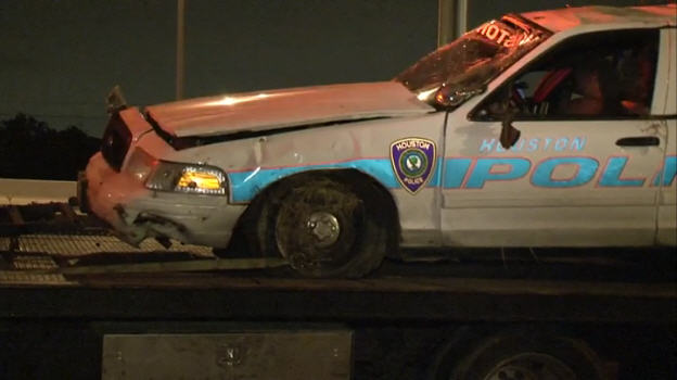 Cop car trashed in single-vehicle crash