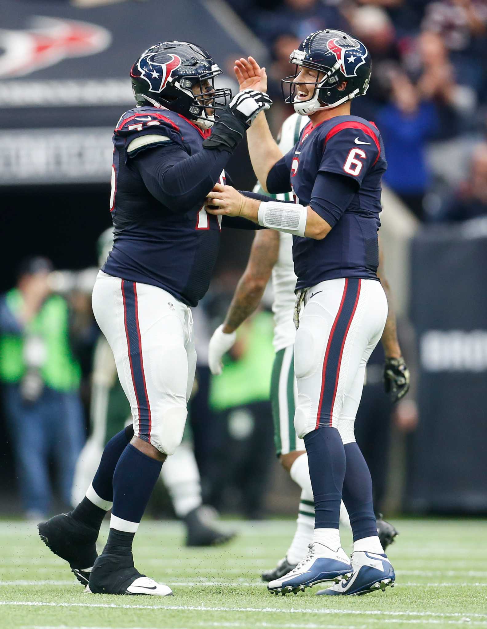 Yates' saga goes from sitting on couch to delivering in clutch