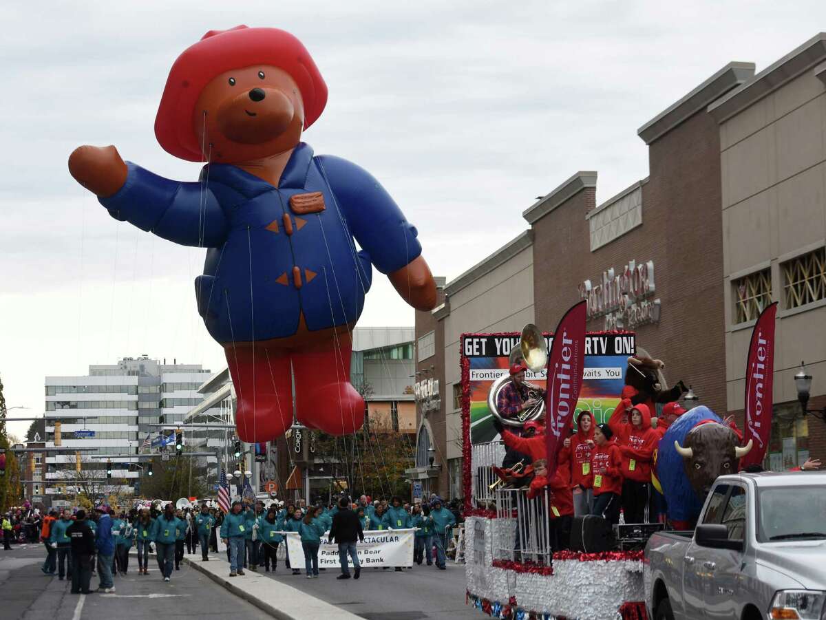 Wind grounds balloons at Stamford parade