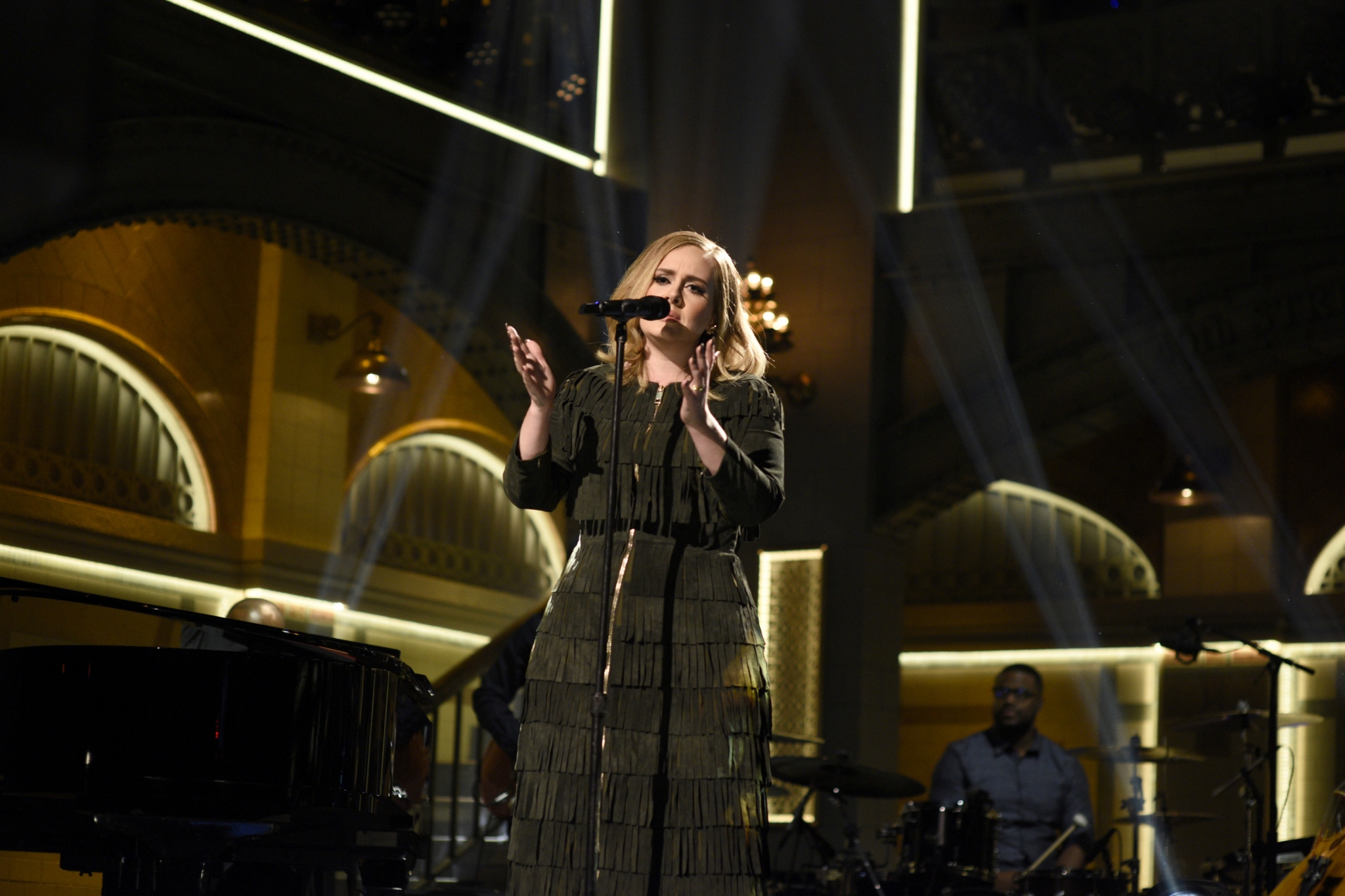 Adele's isolated vocals of 'Hello' on 'SNL' are jaw-dropping