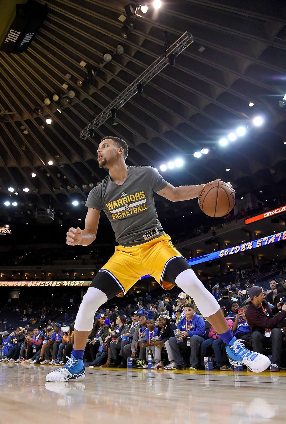 Stephen Curry makes history: 1st unanimous MVP