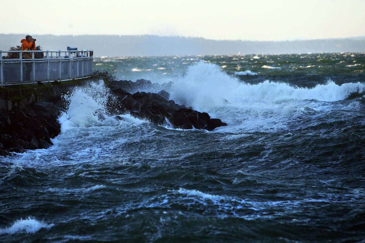 Super-low tides are coming to the West Coast starting next week. Here's ...