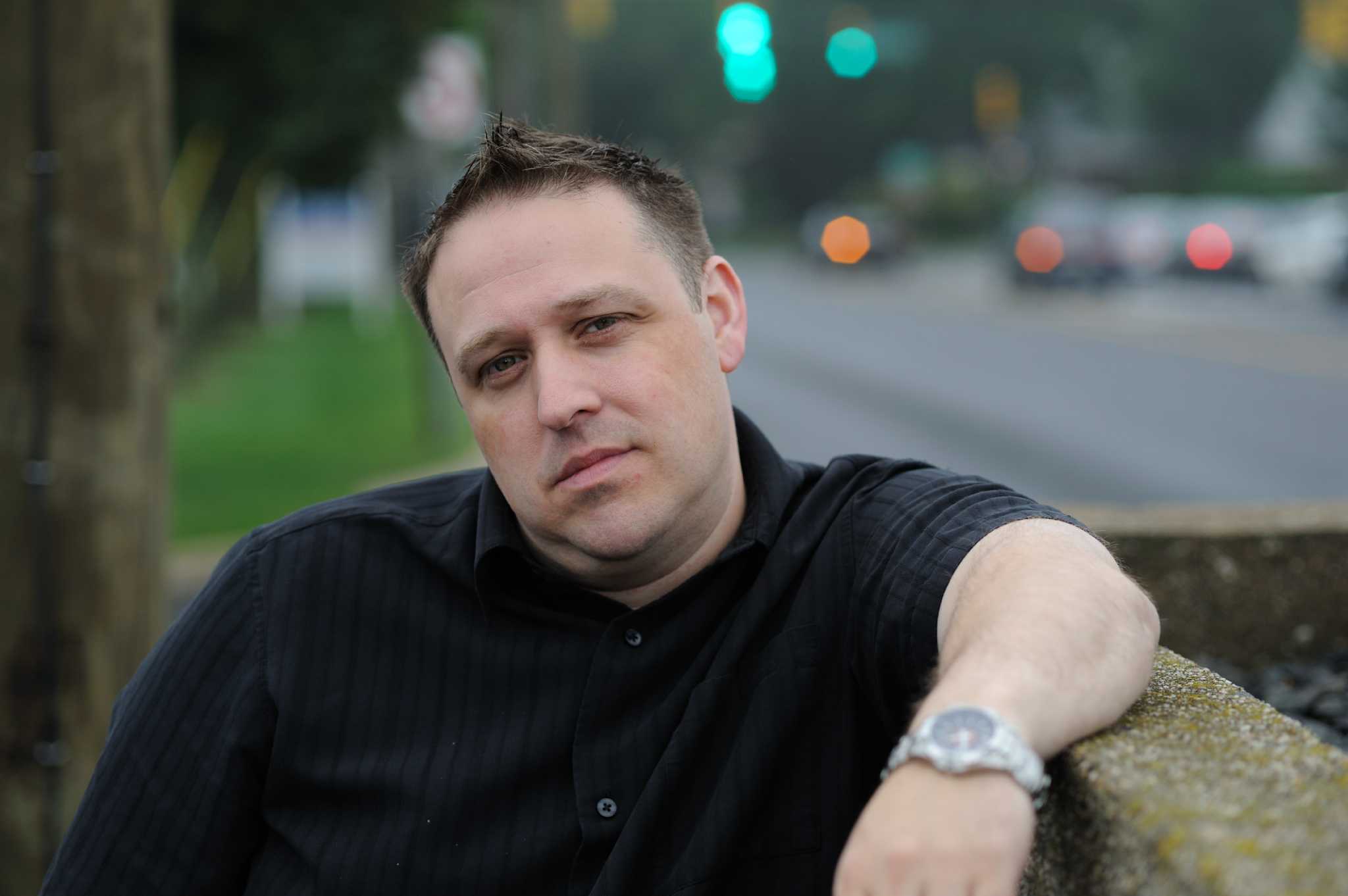 Comic Mike Gaffney finds humor in raising two kids on his own