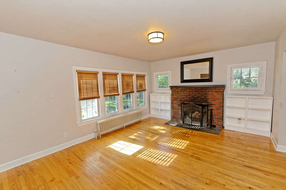 House of the Week: Tudor cottage in Glenville