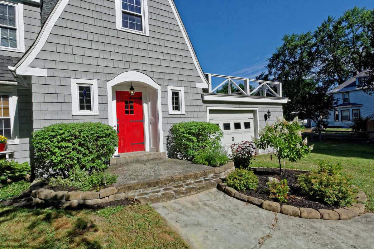 House of the Week: Tudor cottage in Glenville