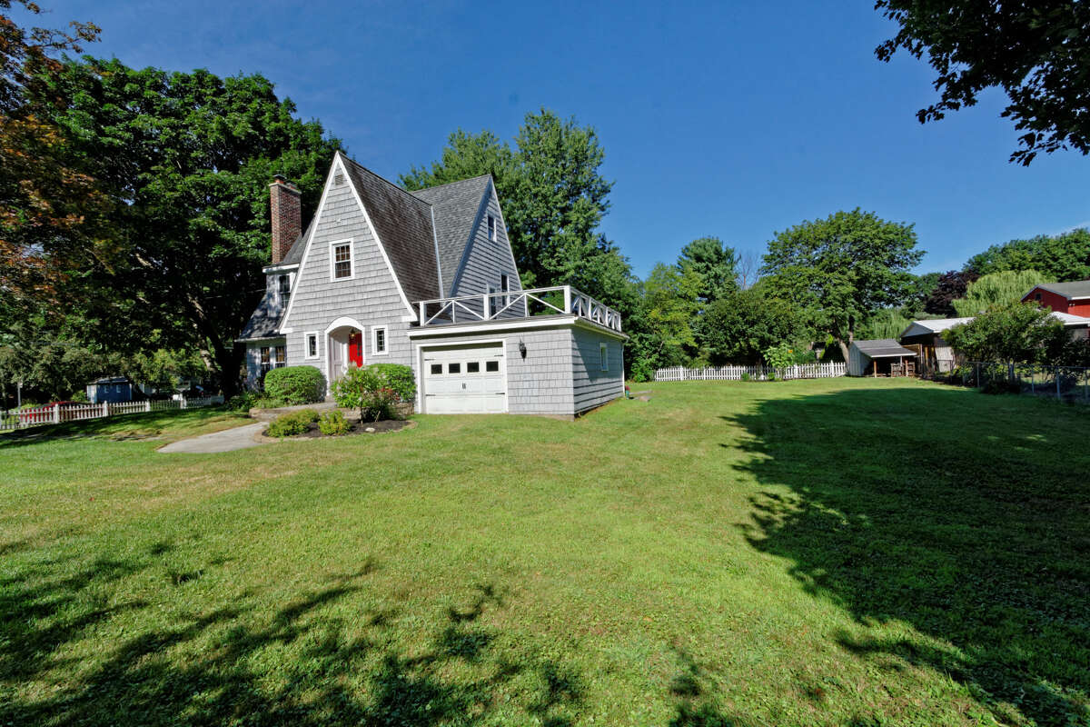 House of the Week: Tudor cottage in Glenville