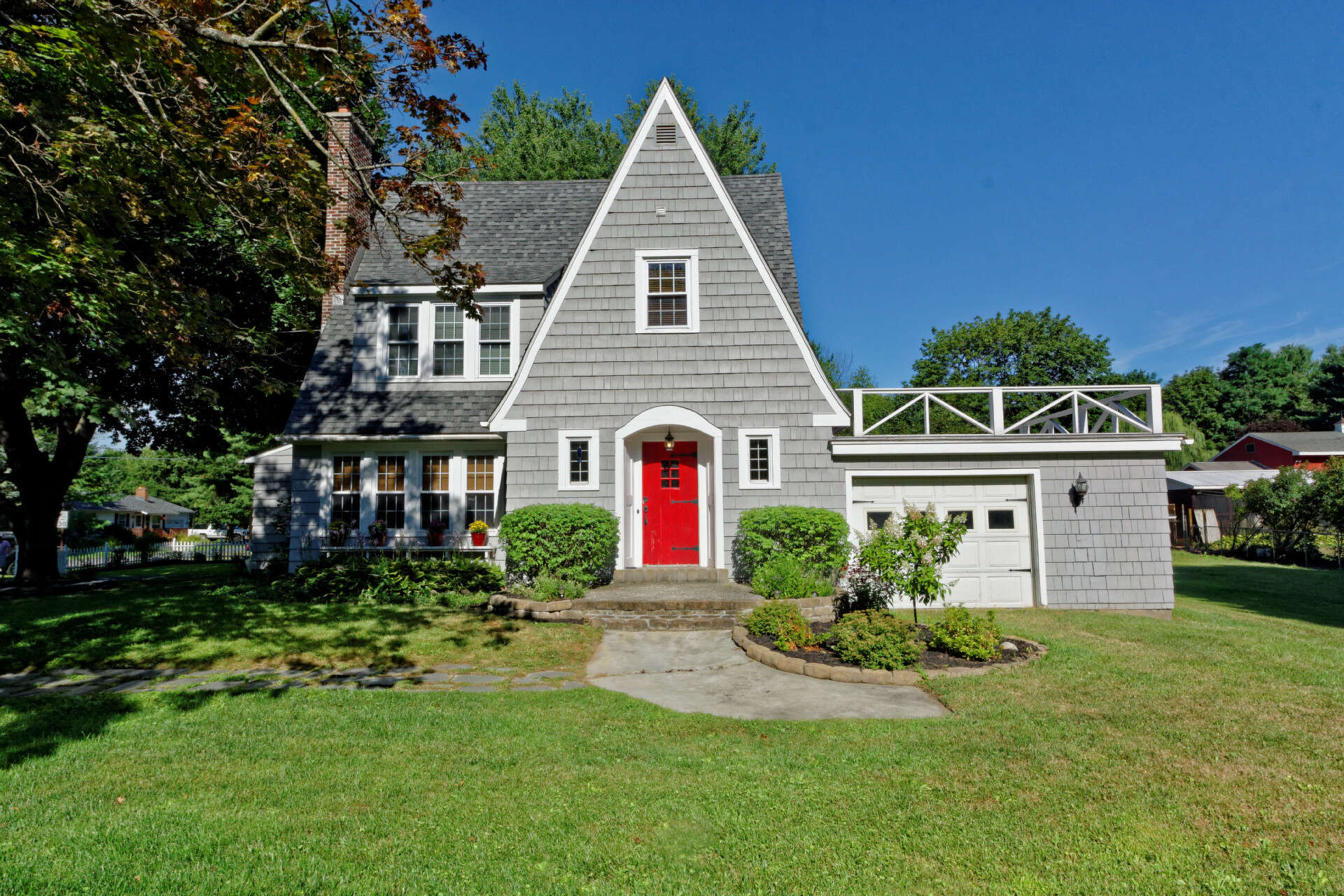 House of the Week: Tudor cottage in Glenville
