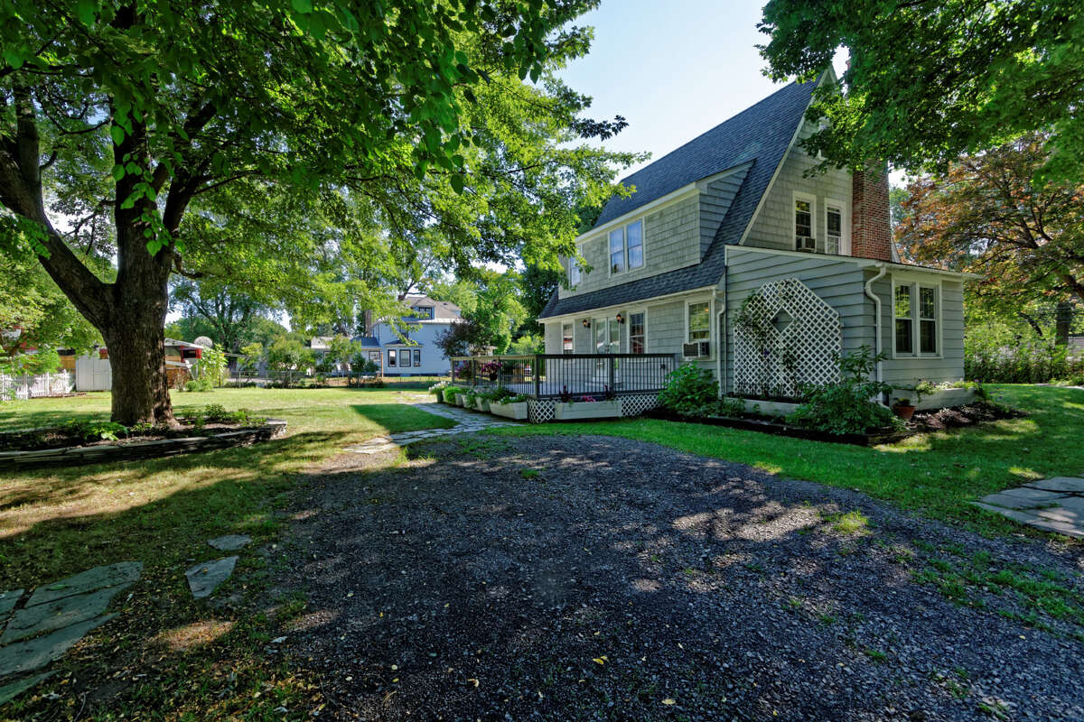 House of the Week: Tudor cottage in Glenville