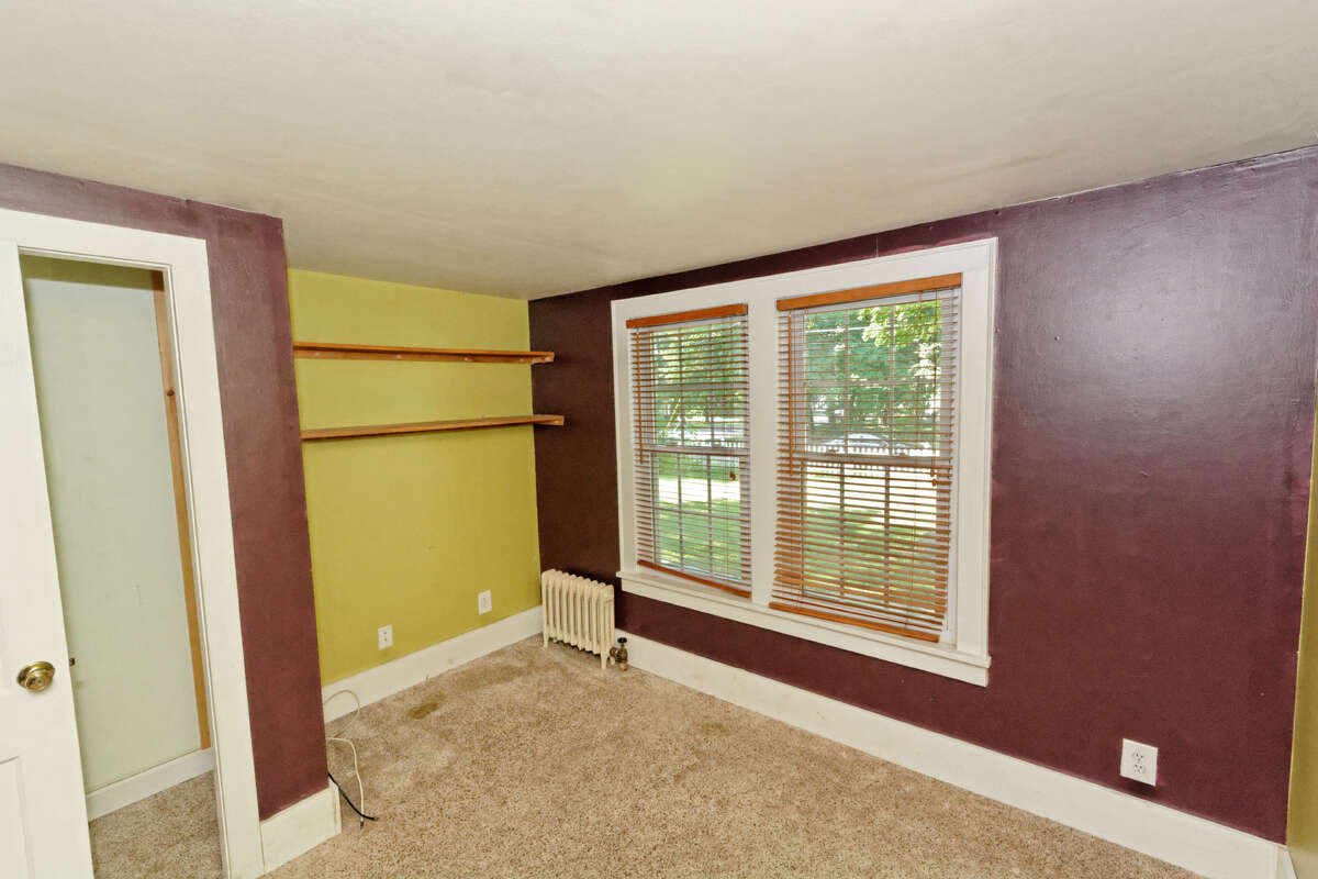 House of the Week: Tudor cottage in Glenville