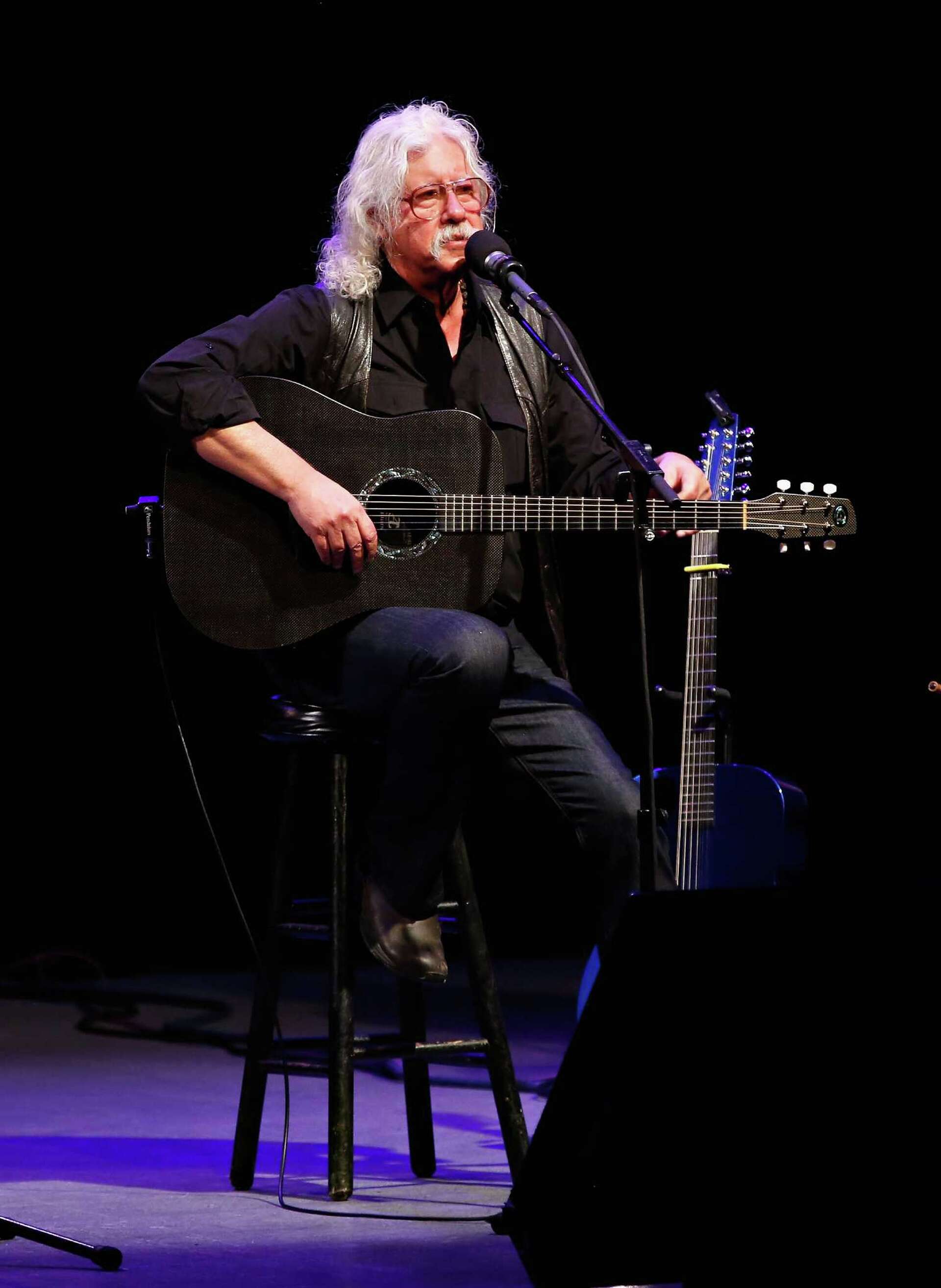 Arlo Guthrie marks 50 years since 'Alice's Restaurant' incident