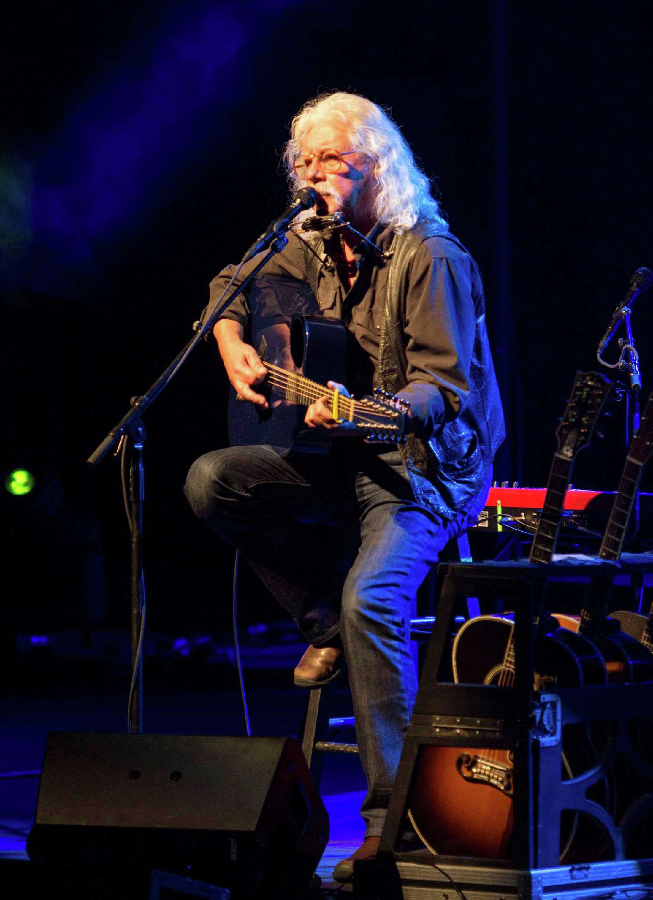 Arlo Guthrie marks 50 years since 'Alice's Restaurant' incident