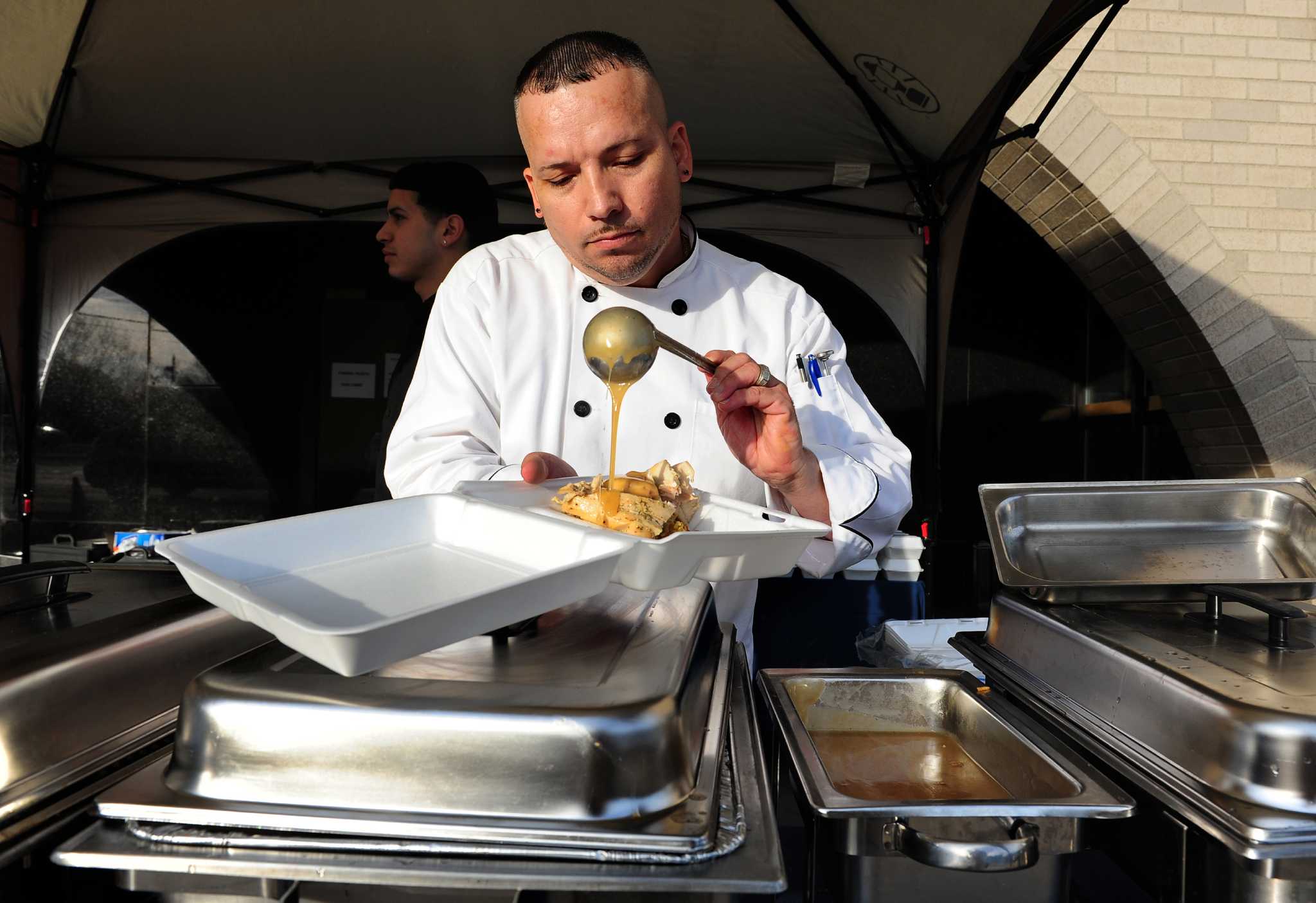 Bridgeport chef treats cops to Thanksgiving feast