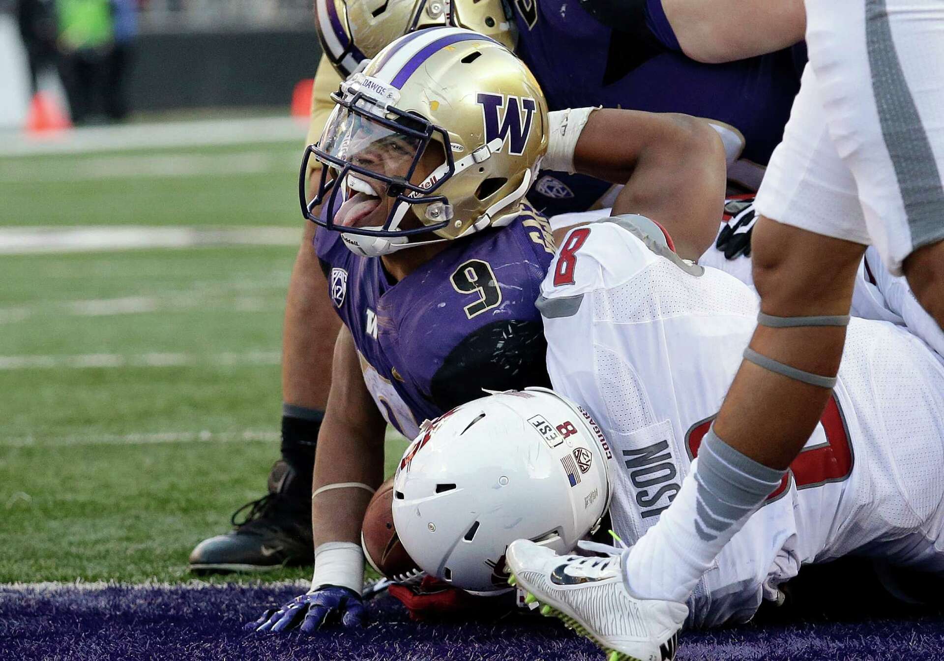 Analysis: Washington defense smothers WSU's Peyton Bender in Apple Cup win