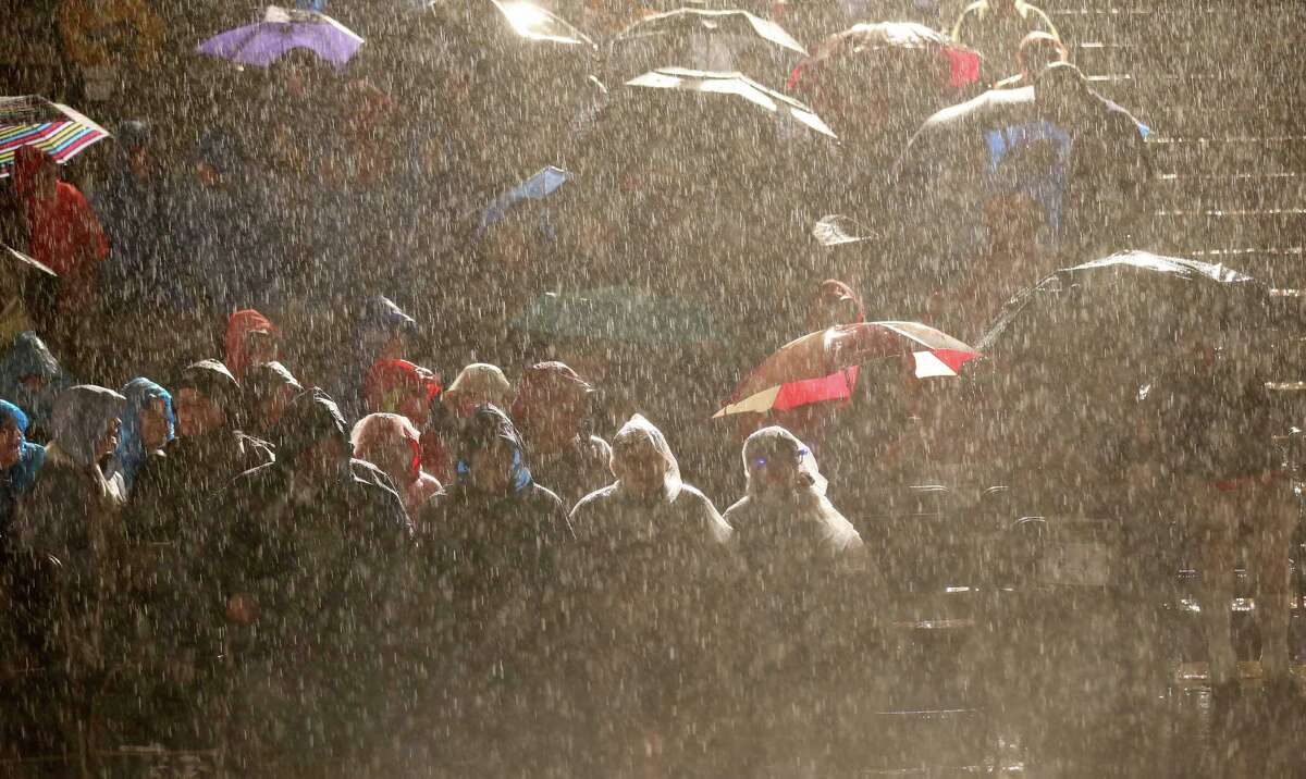 Annual holiday river parade rained out