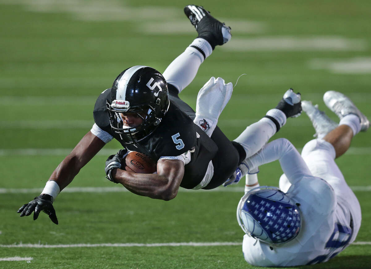 Steele loses QB Martin, beats Del Rio