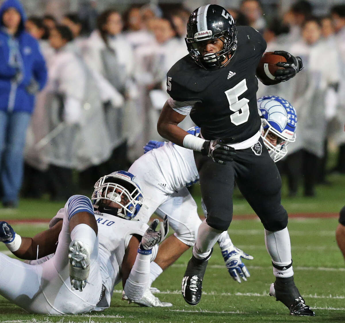 Steele loses QB Martin, beats Del Rio