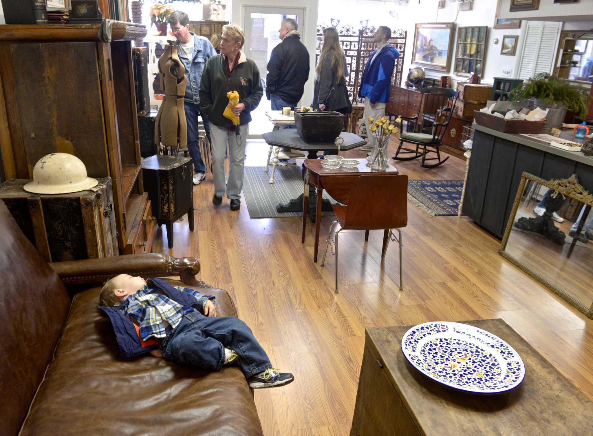 Small Business Saturday helps local merchants gain holiday sale momentum