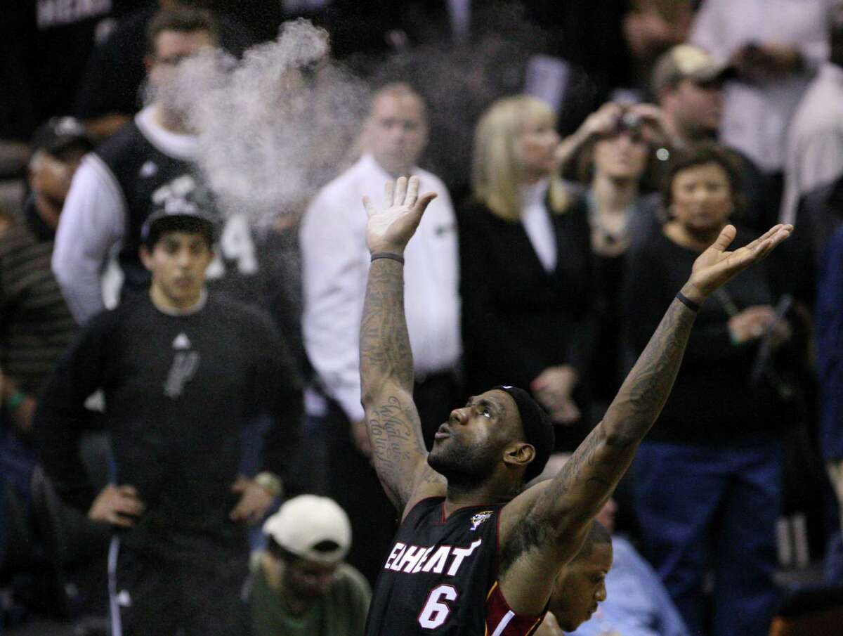 From football follies to prayers of gratitude, Spurs’ pregame rituals vary