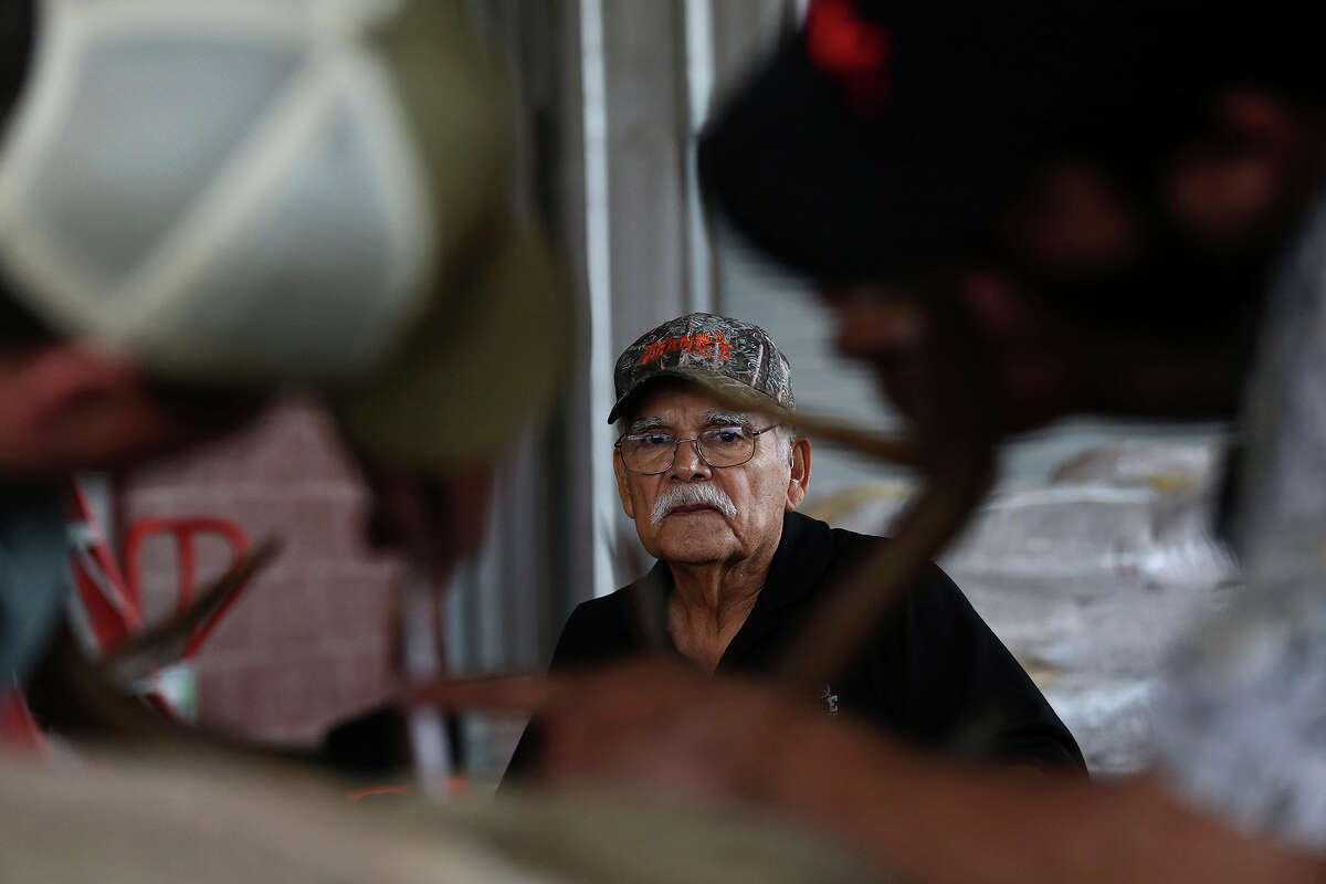 Muy Grande deer contest oldest in the state