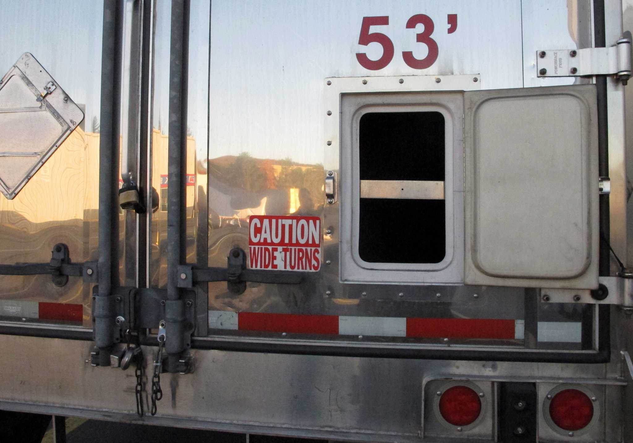 Catching trailer thieves with bait