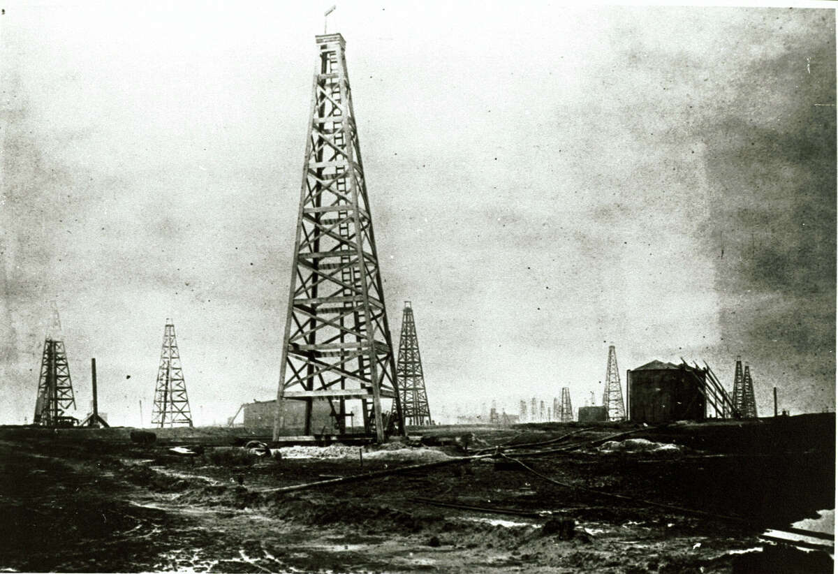 Historical photos show life during the oil boom in Texas