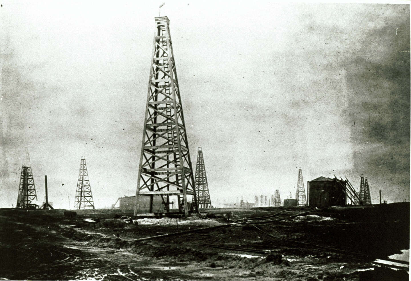 Historical photos show life during the oil boom in Texas