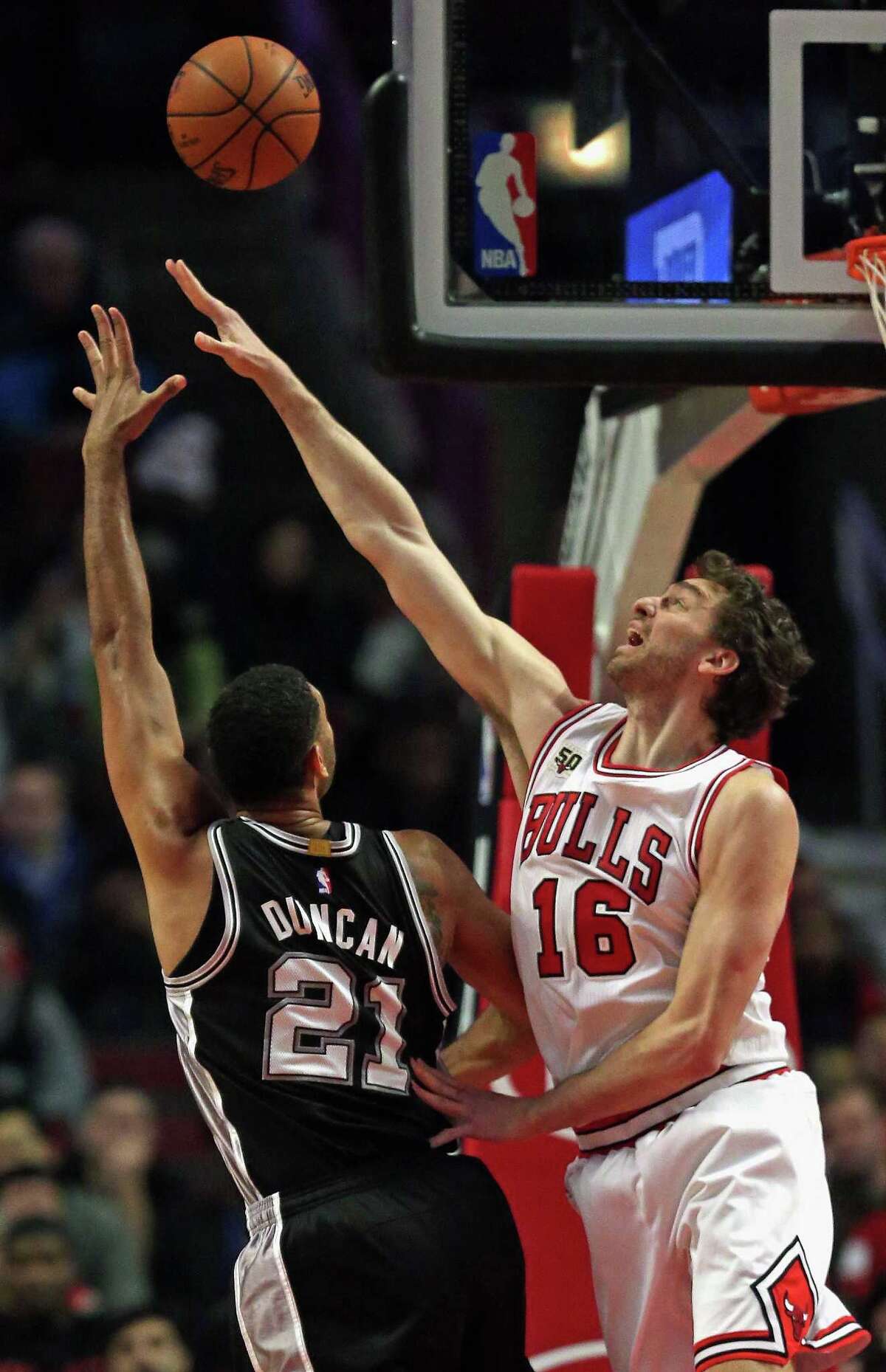 Tim Duncan recognized as NBA's best defender through first month