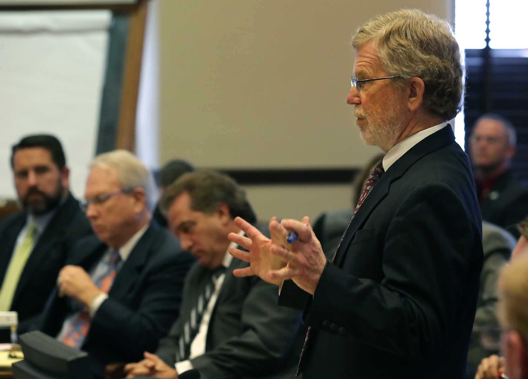 San Antonio Police Officers Association pushes city to drop suit ...