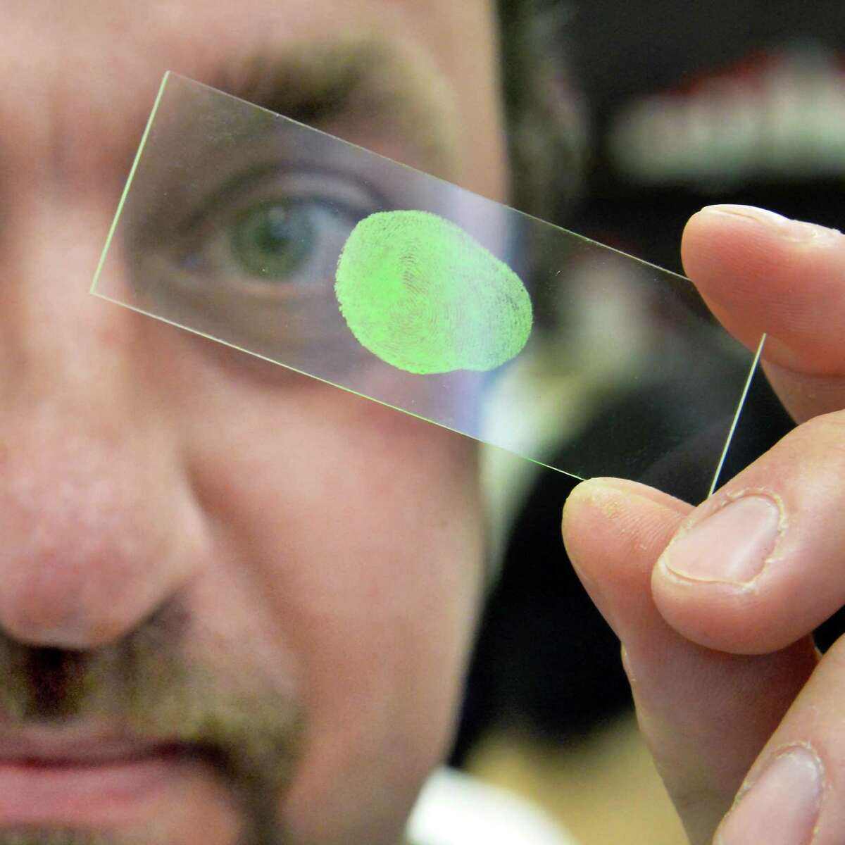 Fingerprint test can reveal person's sex