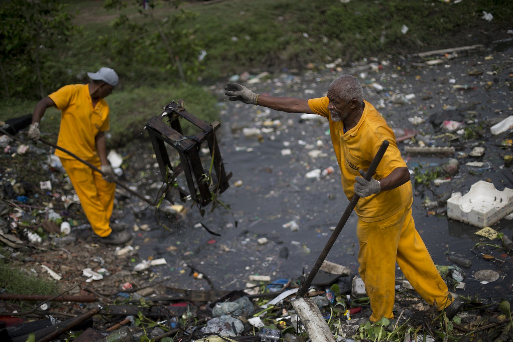 Rio's waters so full of human sewage, Olympic swimmers told to keep ...