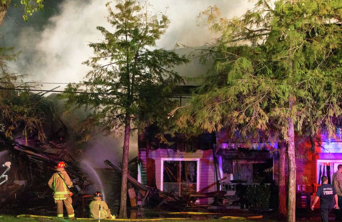 Apartment residents, now homeless, ponder next steps after fire