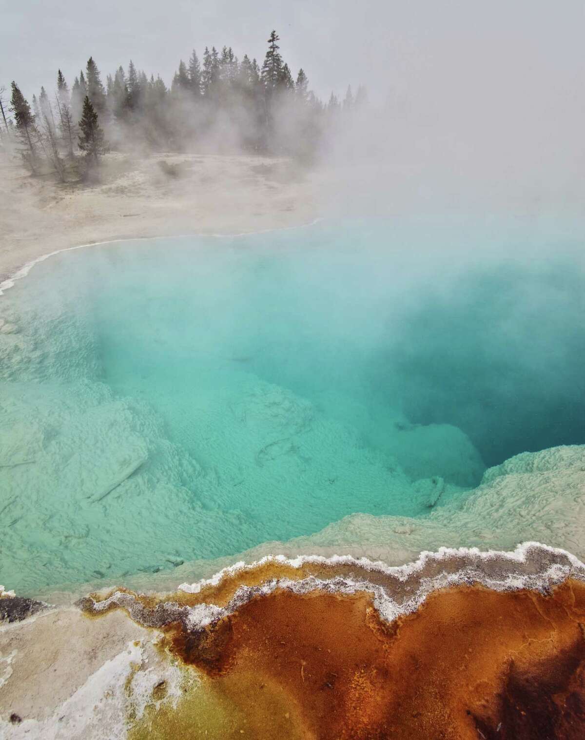 Stunning images of hot springs around the world