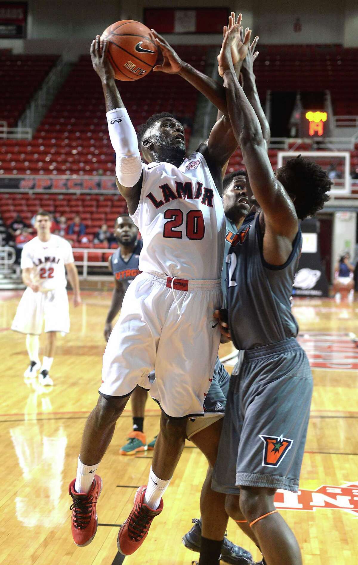 Garth leads Cardinals to win against UT-Rio Grande Valley