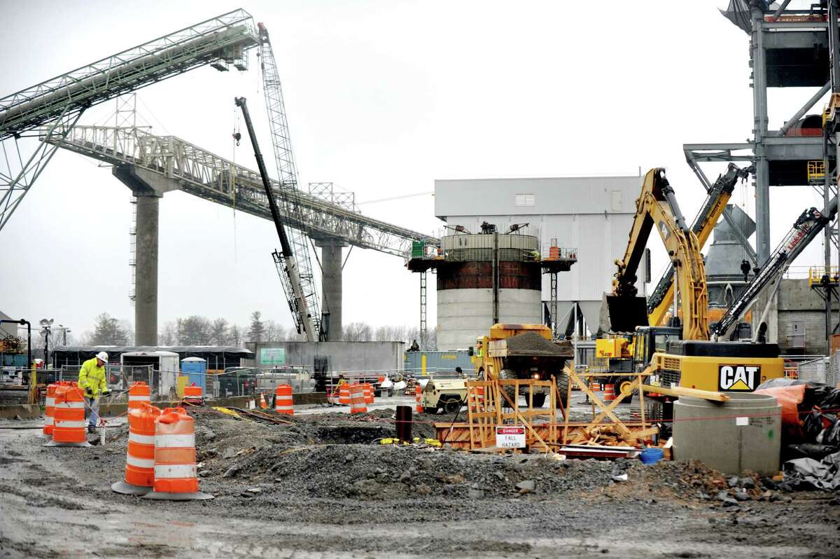 New, less-polluting cement plant rises in Ravena