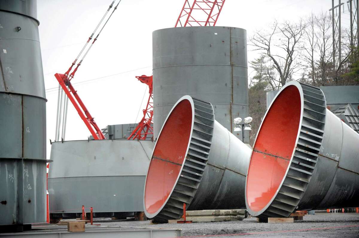 New, less-polluting cement plant rises in Ravena