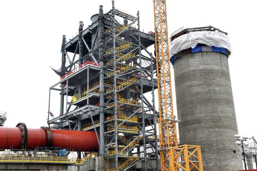 New, less-polluting cement plant rises in Ravena