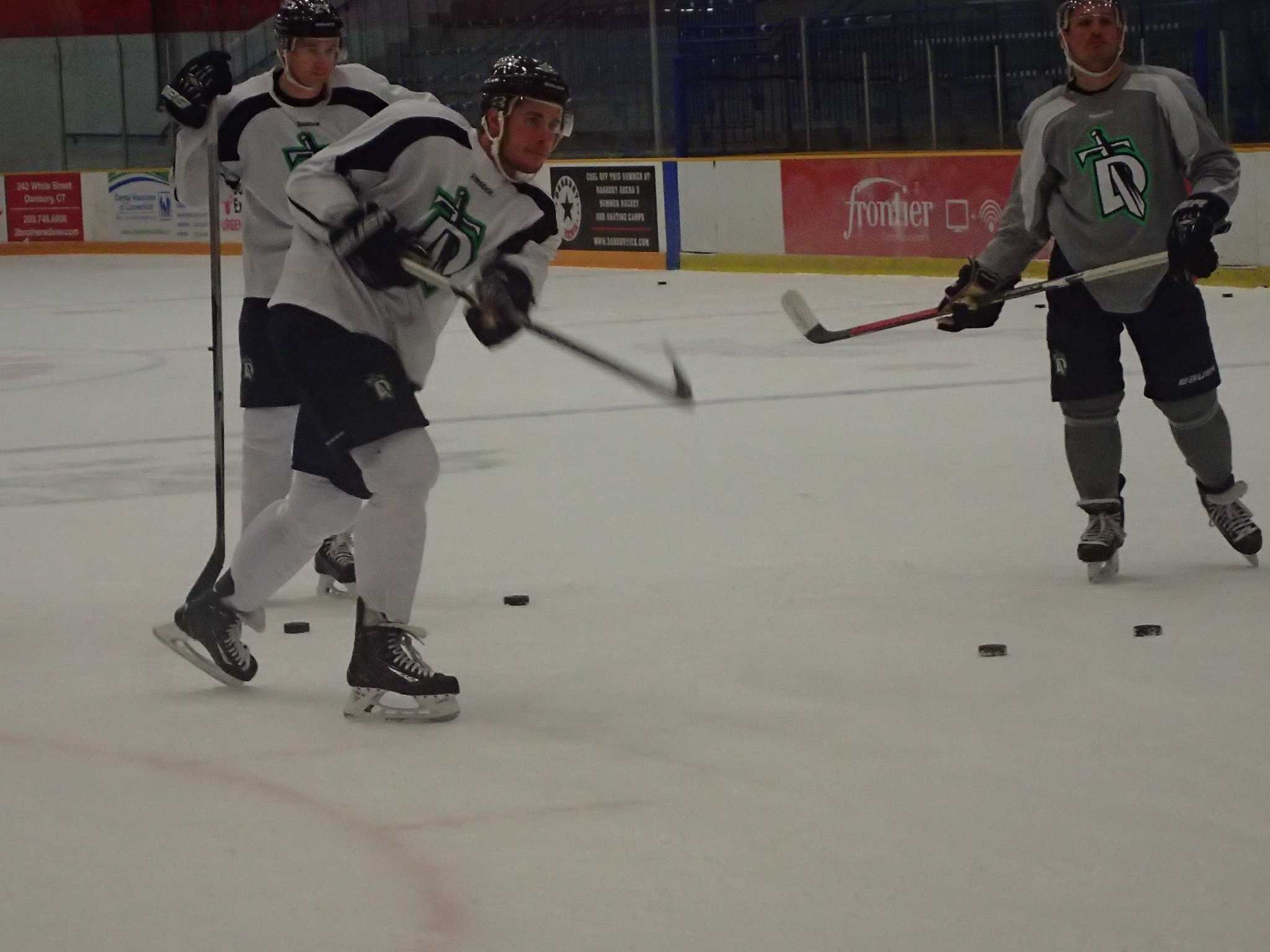 Holiday road: Titans take over first place on Thanksgiving road trip