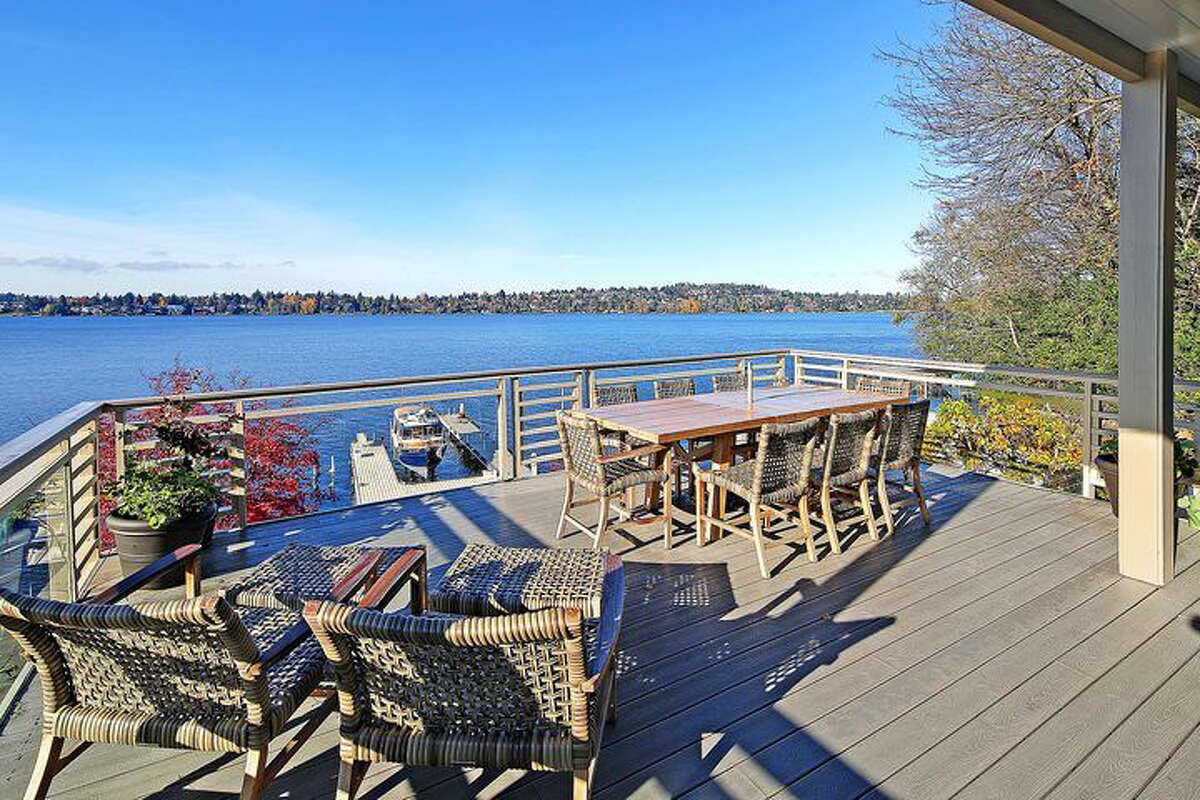 Northwest real estate find: Lakefront home with Seahawks connections