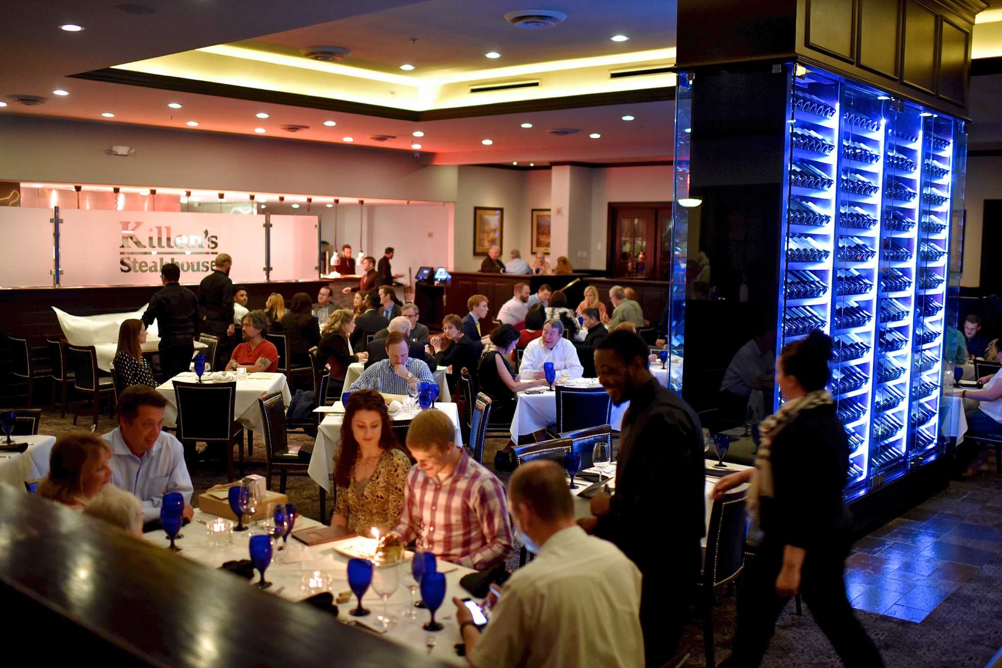 New Killen's steakhouse making a splash in Pearland